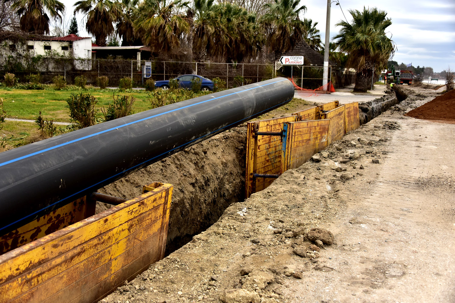 Κατασκευή των αγωγών μεταφοράς πόσιμου νερού στη Ν. Καλλικράτεια (φώτο)