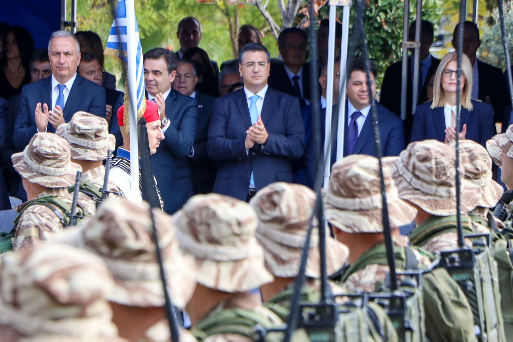 Δήλωση του Απόστολου Τζιτζικώστα μετά τη στρατιωτική παρέλαση στη ...